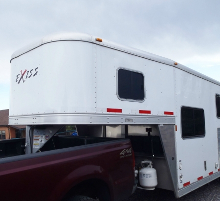 2012 Exiss 2 Horse Slant Trailer 7' LQ Full Living Quarters ...