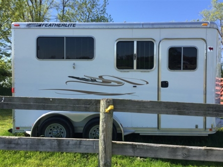 Featherlite 9407 Warmblood Size Trailer - MyHorseForSale.com Horse Trailers For Sale